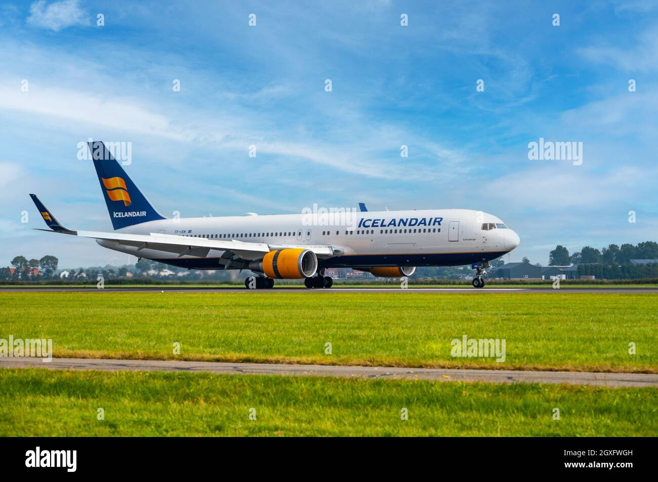 757 cockpit hi-res stock photography and images - Alamy
