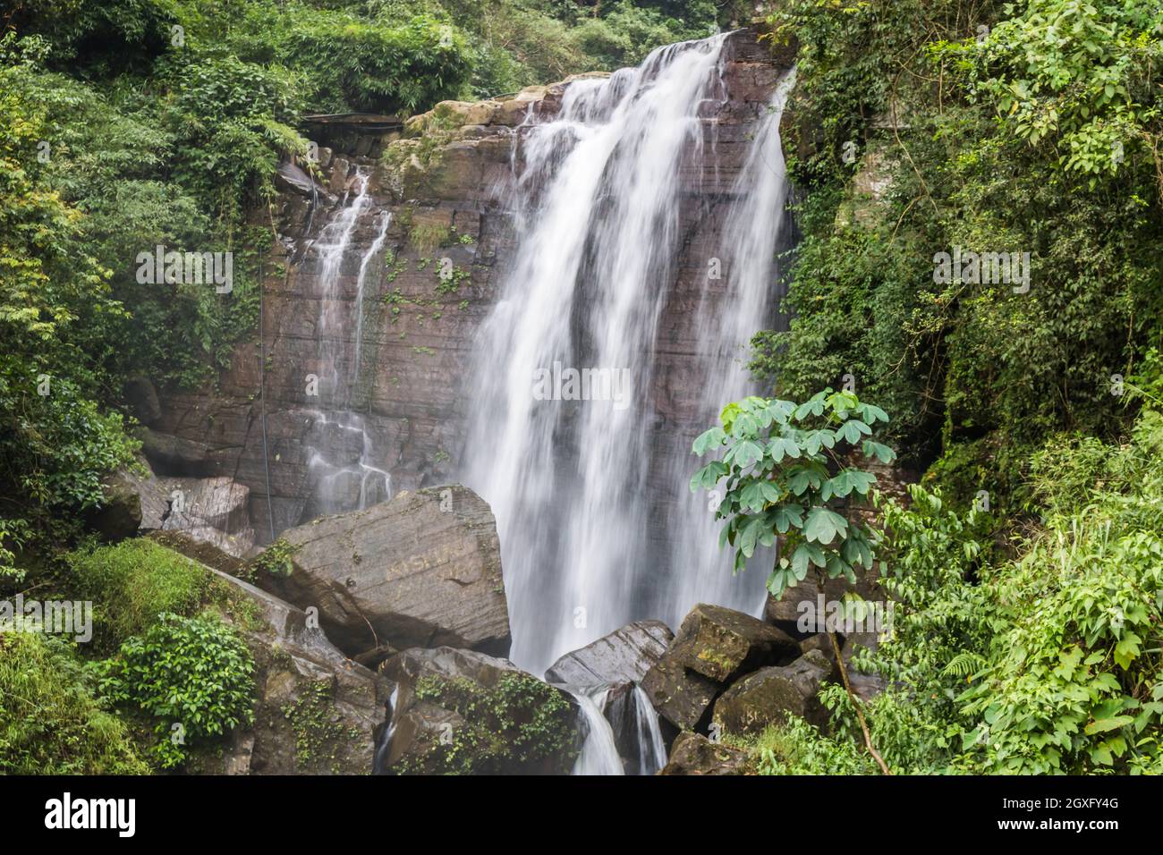 Waterfall ramboda hi-res stock photography and images - Alamy