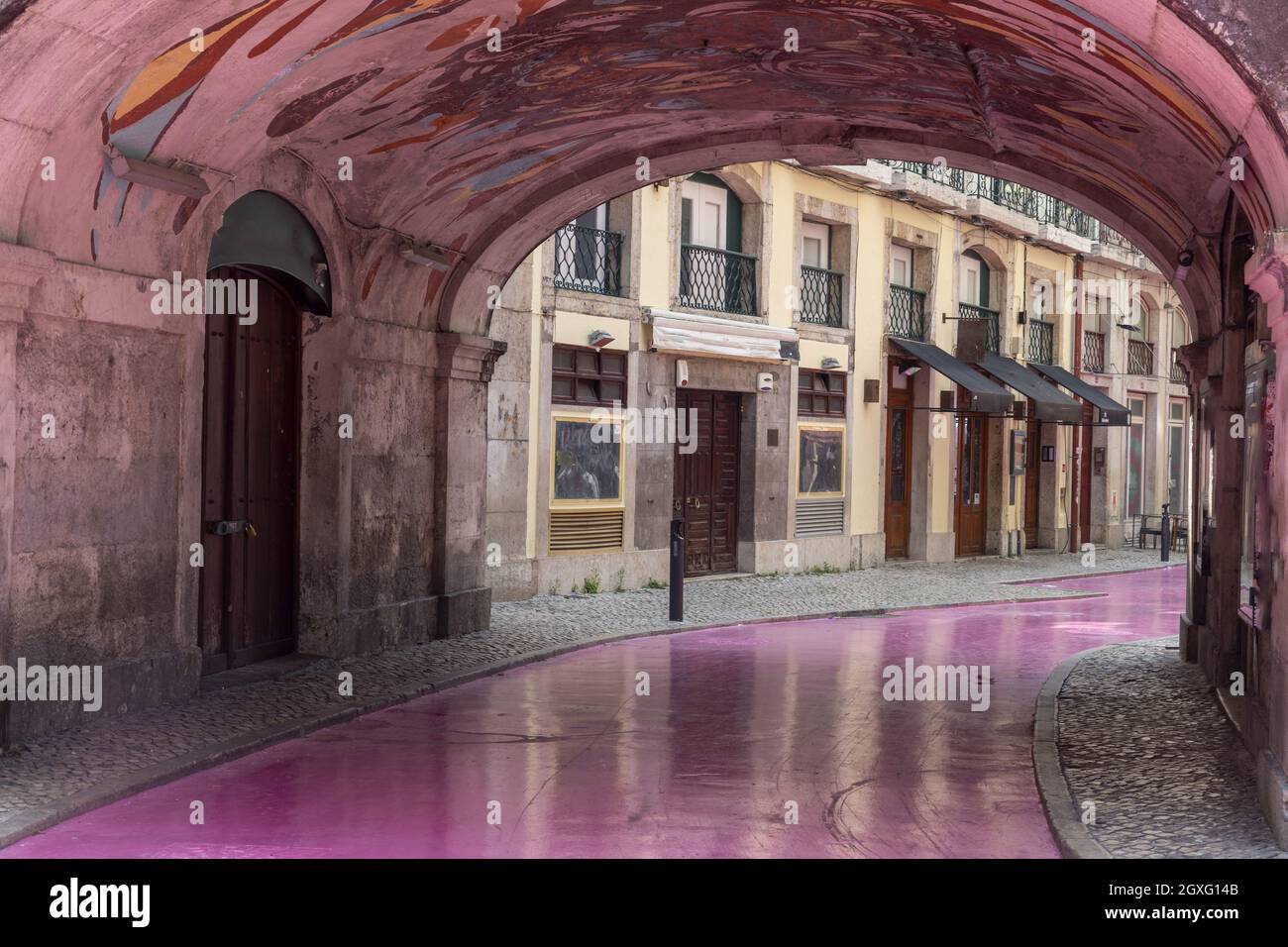 Lisbon Pink street view red light road Stock Photo - Alamy