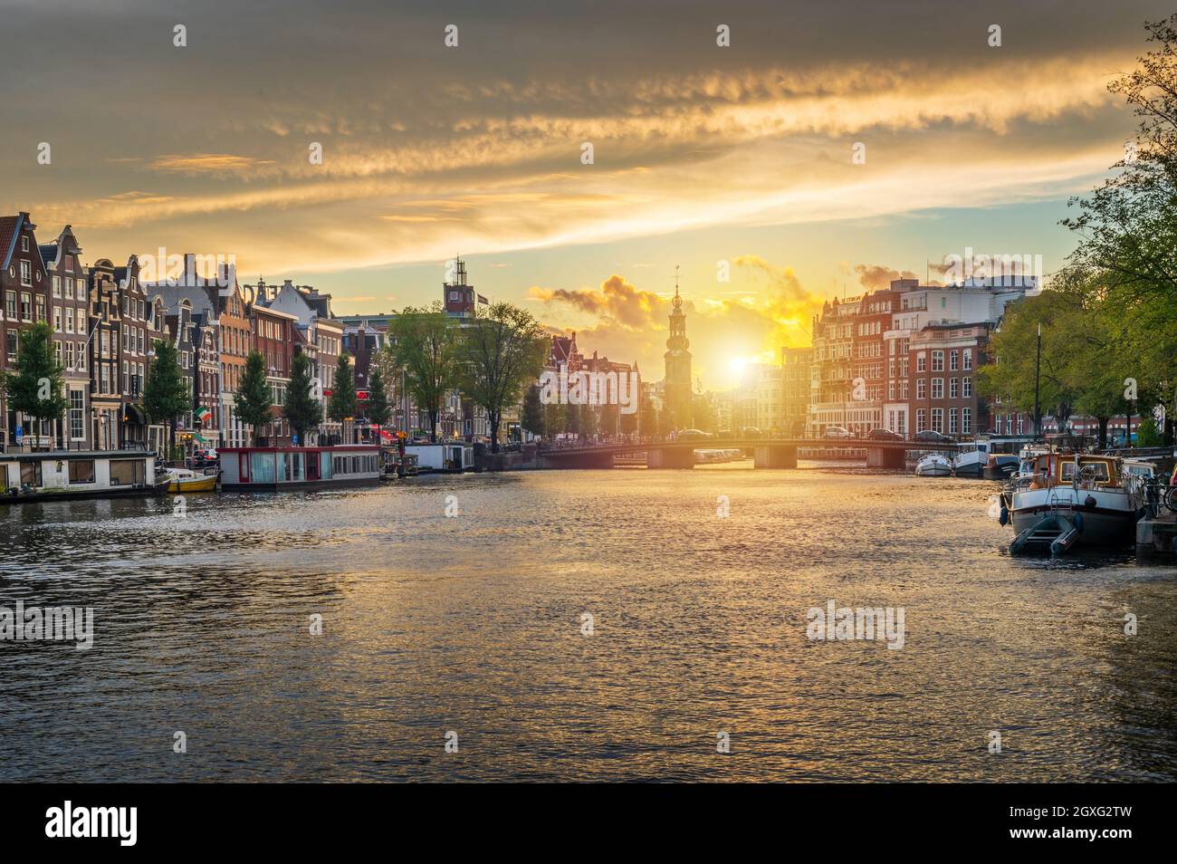 Amsterdam sunset cityscape hi-res stock photography and images - Alamy