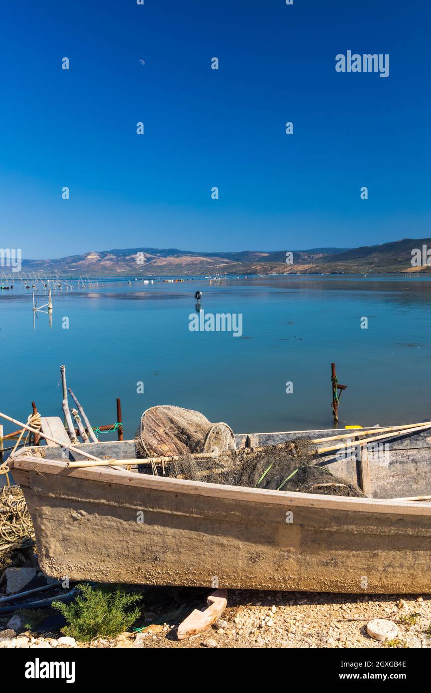 Lago di varano hi-res stock photography and images - Alamy
