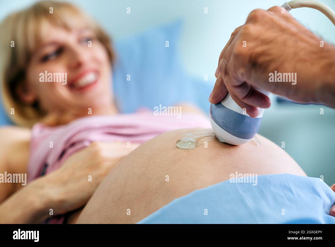 Pregnant scan hospital hi-res stock photography and images - Alamy