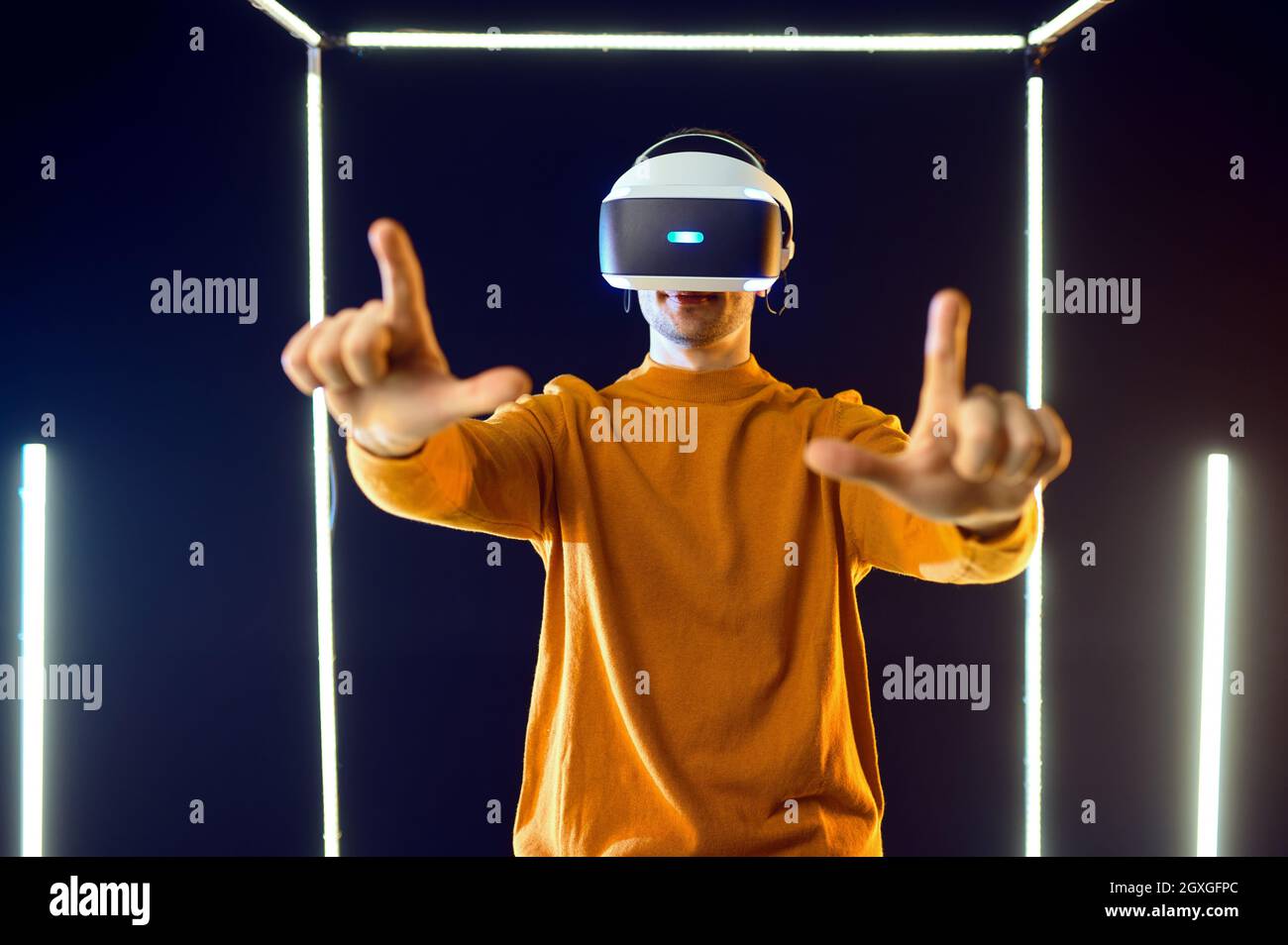 Luminous cube hi-res stock photography and images - Alamy