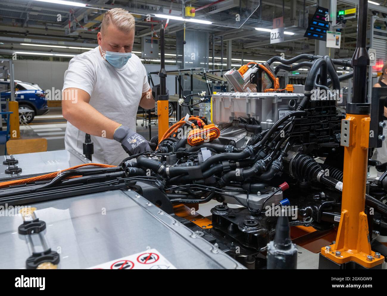 05 October 2021, Saxony, Zwickau: Nicky Richter, automotive ...