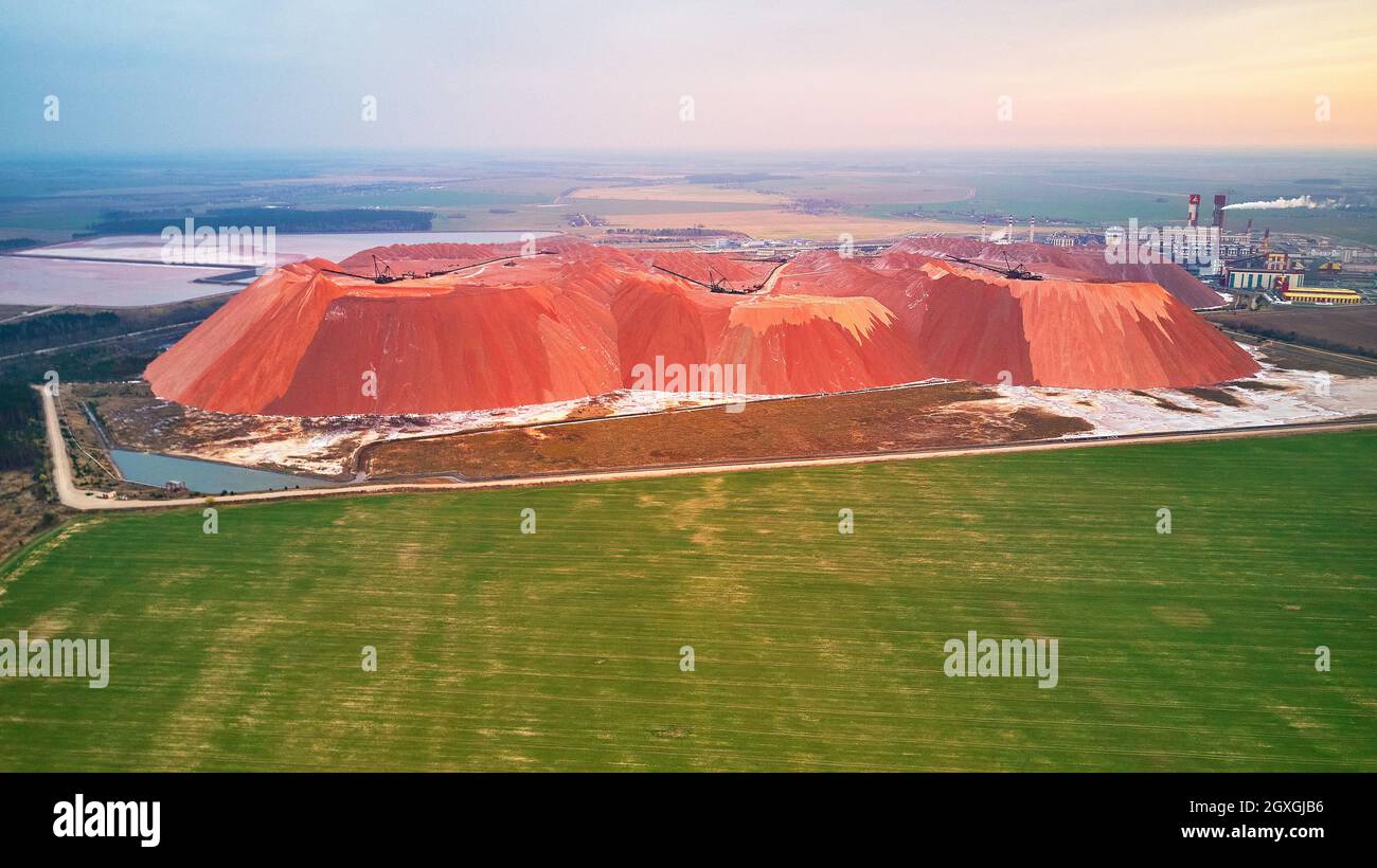 Extracting mining potassium, magnesium salts minerals. Large excavator ...