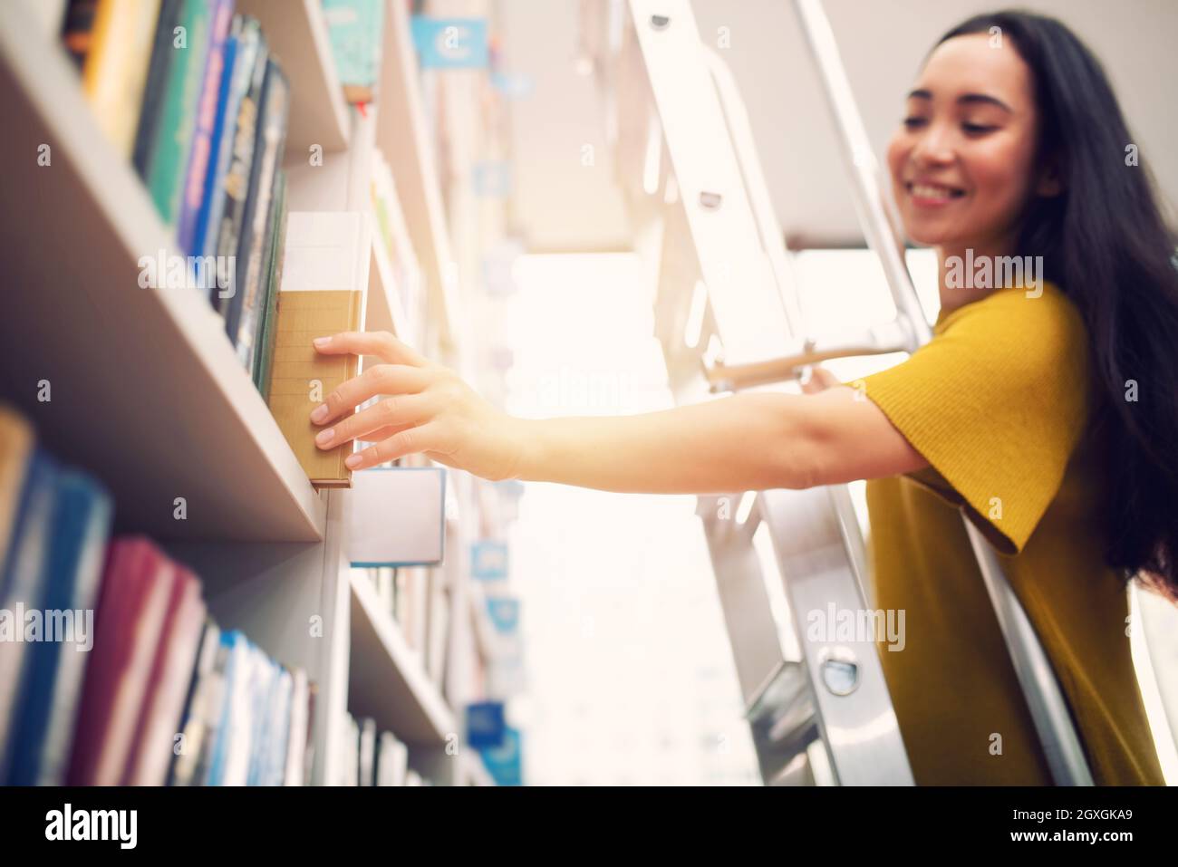 To choose a book hi-res stock photography and images - Alamy