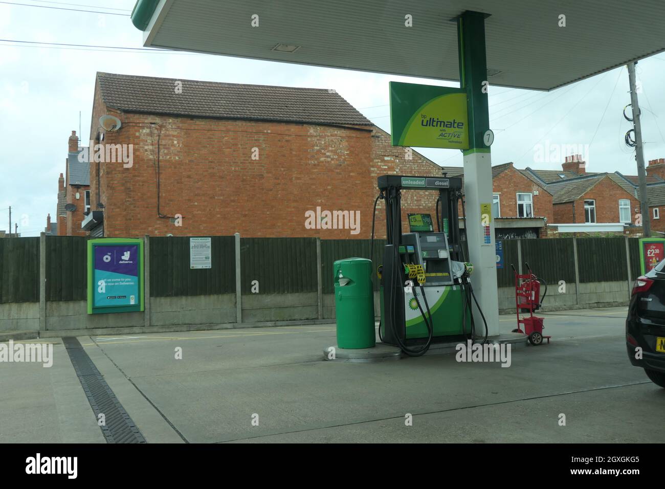 No petrol at the BP pumps Northampton UK garage forecourt bin litter ...