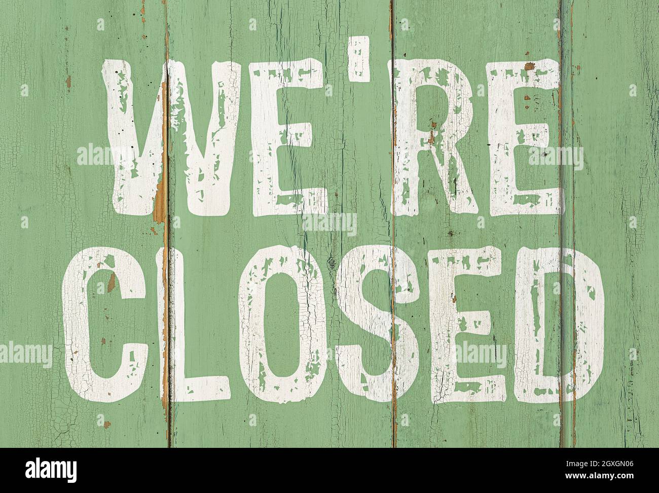 Wooden retro sign - We are closed Stock Photo - Alamy