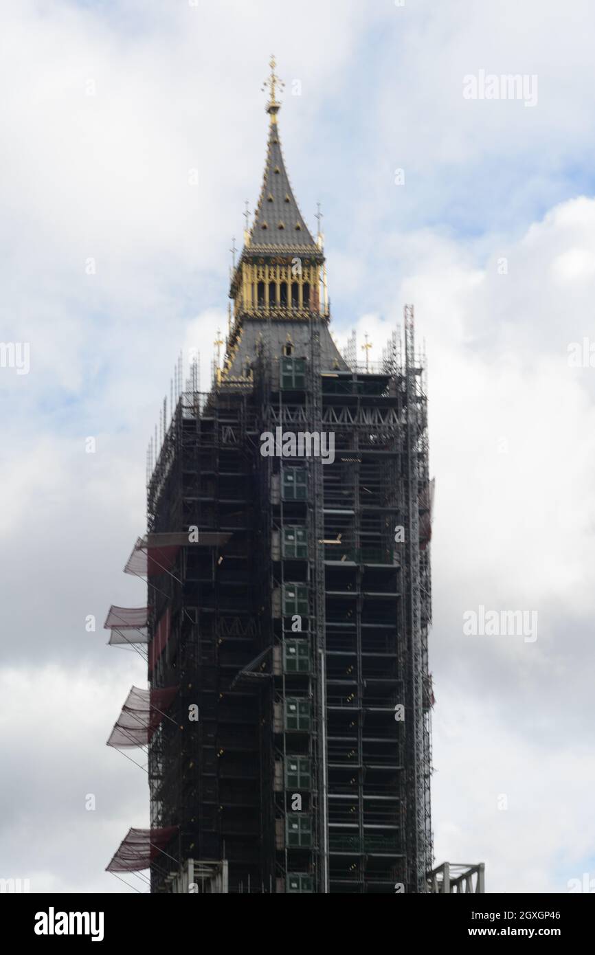 The restoration of Big Ben is revealed all the way to the top. 5 ...