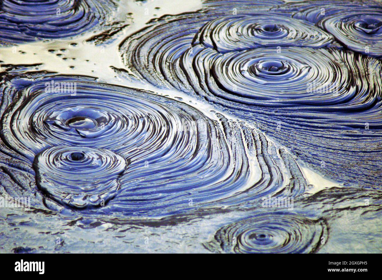 Concentric mud pots hi-res stock photography and images - Alamy