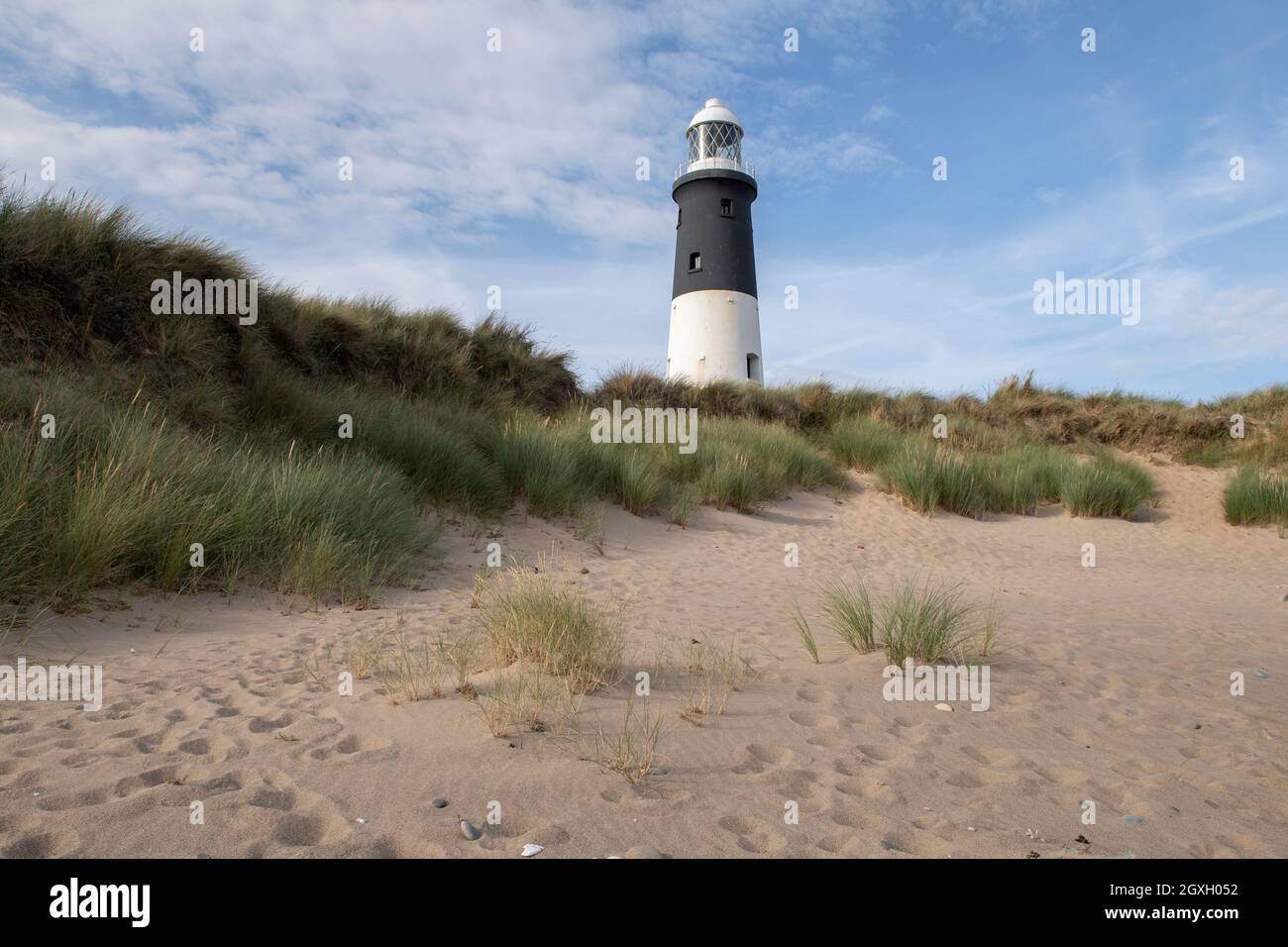 Spurn Point Lighthouse on Spurn National Nature Reserve In East ...