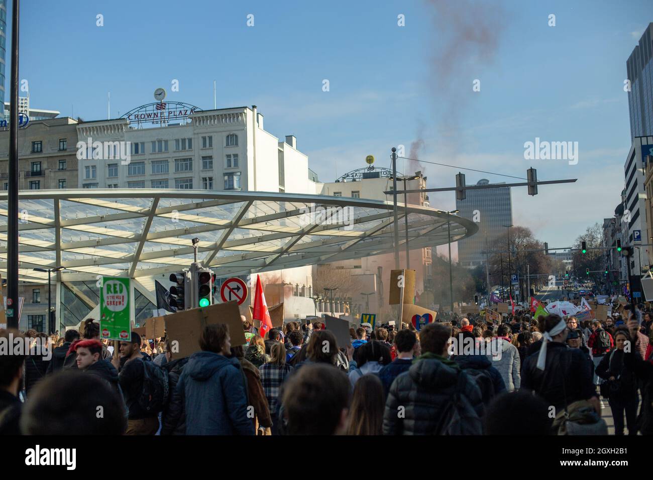 Climate change slogans hi-res stock photography and images - Alamy