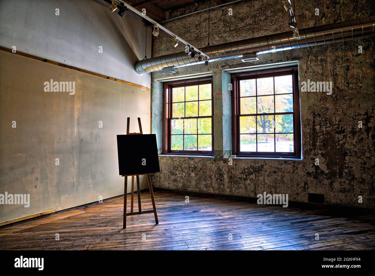 Empty art hi-res stock photography and images - Alamy