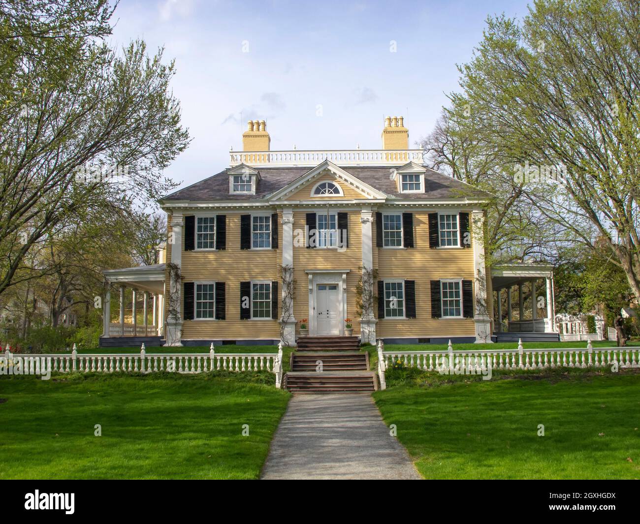 Longfellow House in Cambridge Massachusetts USA Stock Photo - Alamy