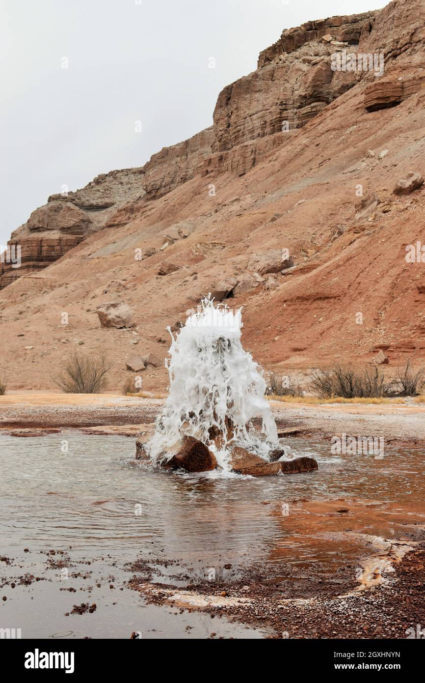 Splashing in the desert hi-res stock photography and images - Alamy