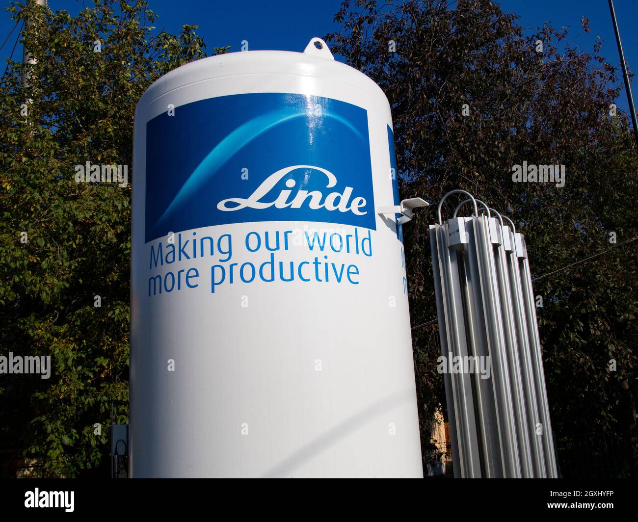Linde tanks hi-res stock photography and images - Alamy