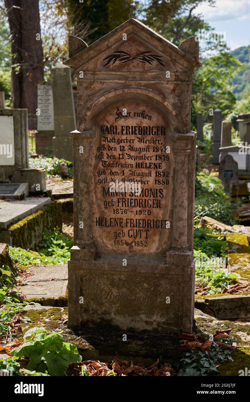 Tombstone from the 19th century hi-res stock photography and images - Alamy