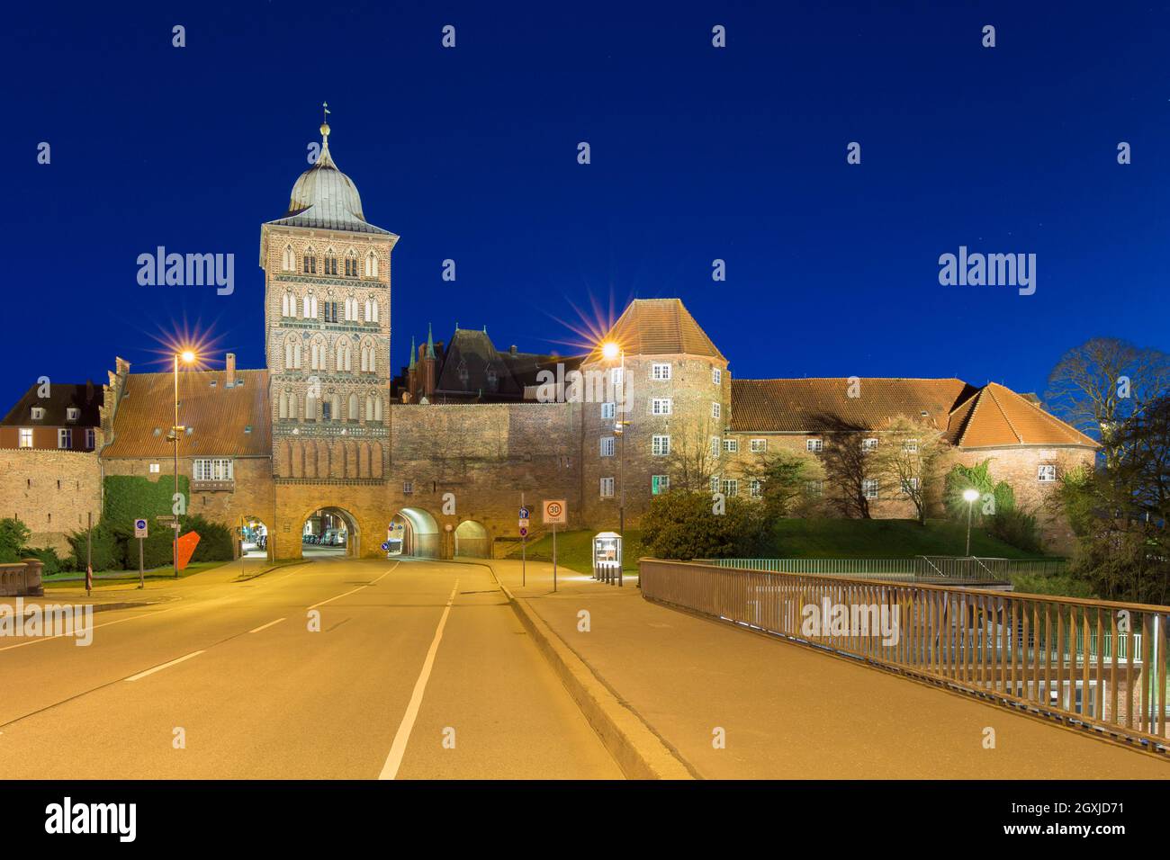 Medieval lubeck hi-res stock photography and images - Alamy
