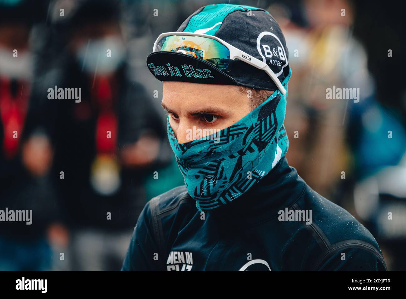 3rd October 2021 Paris-Roubaix. Photo by Simon Gill Stock Photo - Alamy
