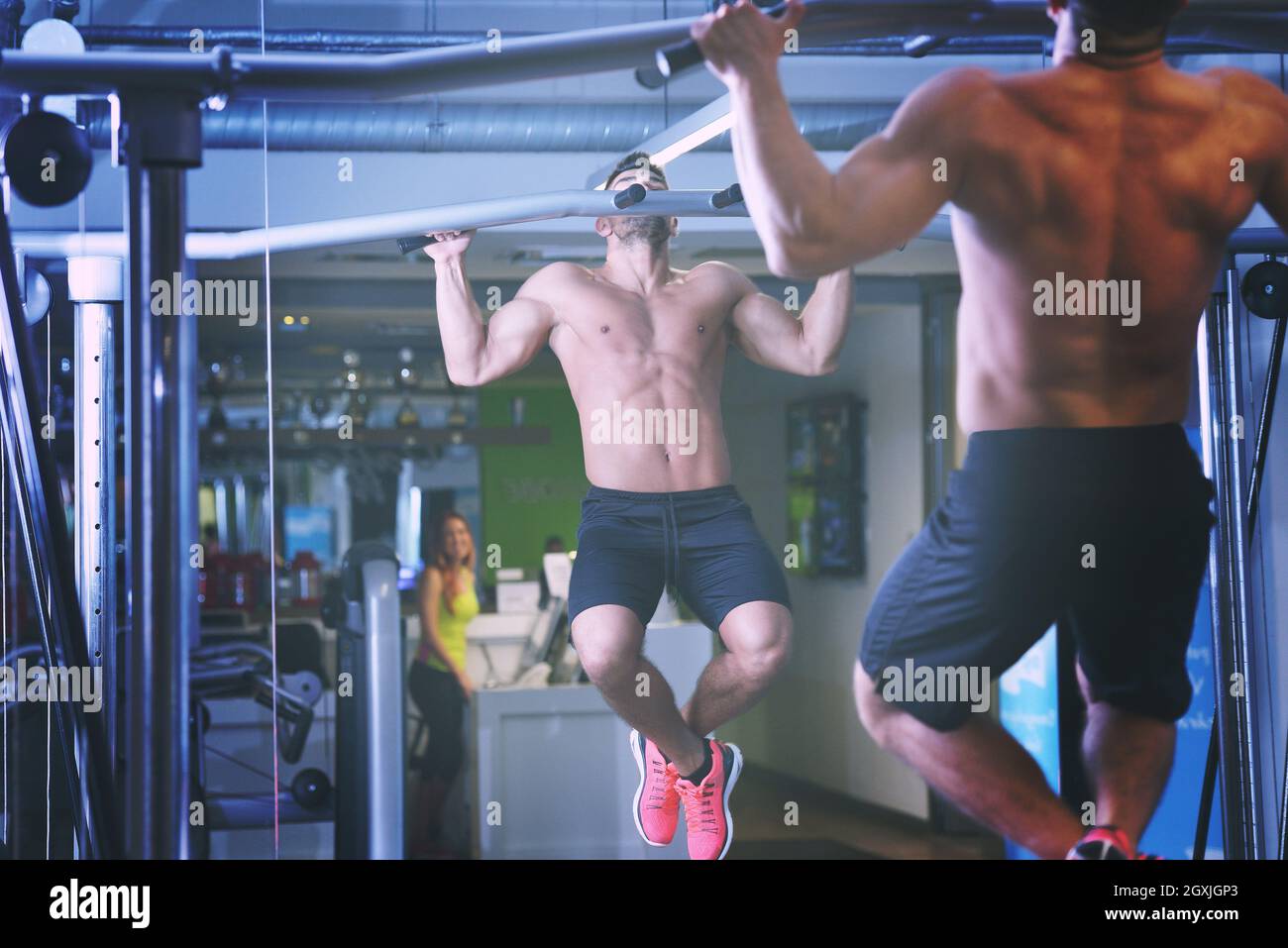 Muscular handsome hispanic man hi-res stock photography and images - Alamy