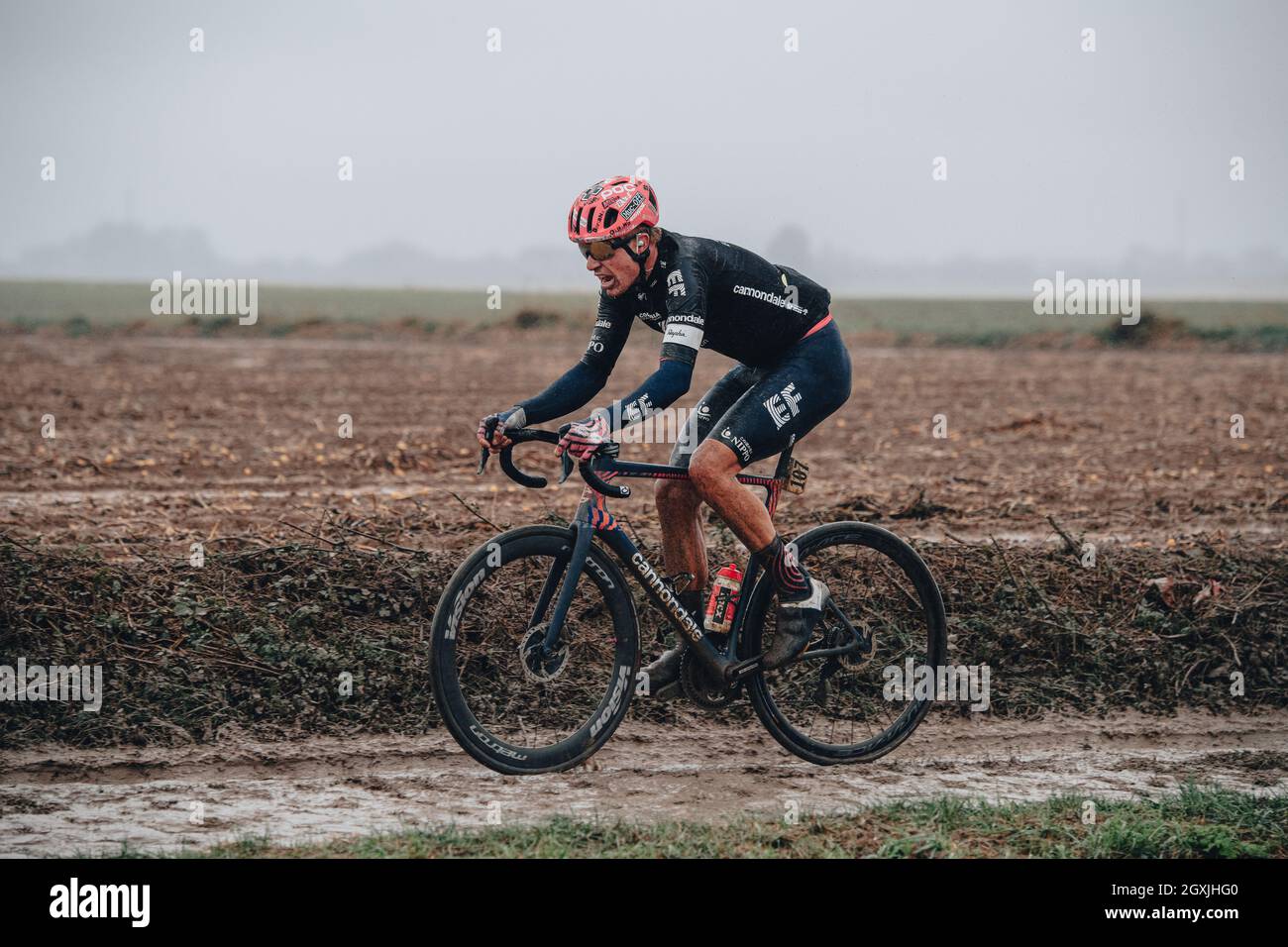 3rd October 2021 Paris-Roubaix. Tim Scully. Photo by Simon Gill Stock ...