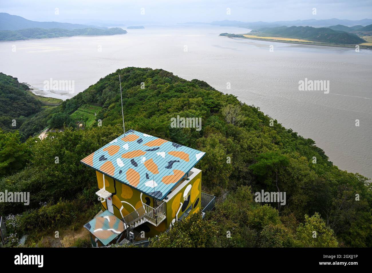 Gimpo, South Korea. 05th Oct, 2021. A military observation post looks ...