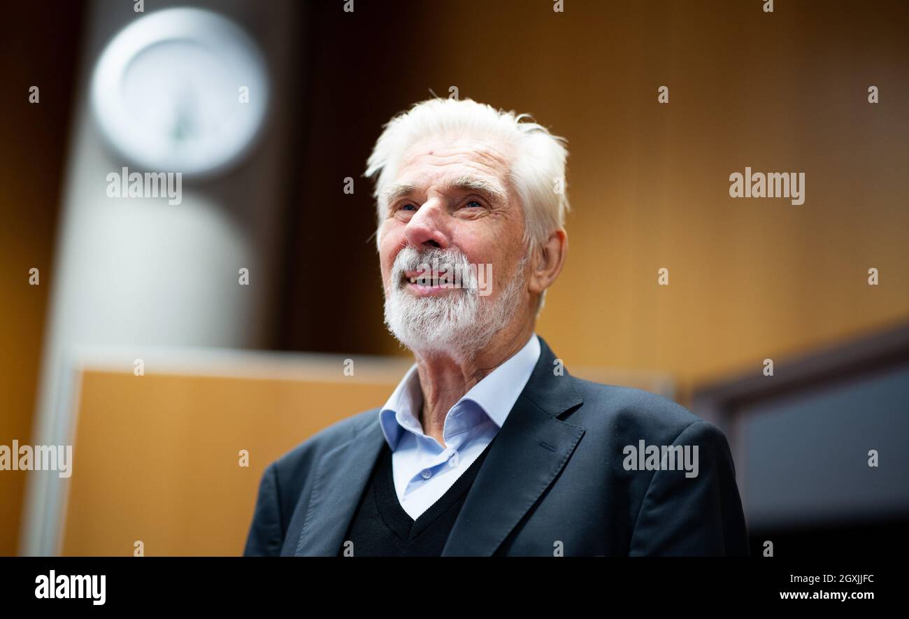 Hamburg, Germany. 05th Oct, 2021. Klaus Hasselmann, climate researcher ...