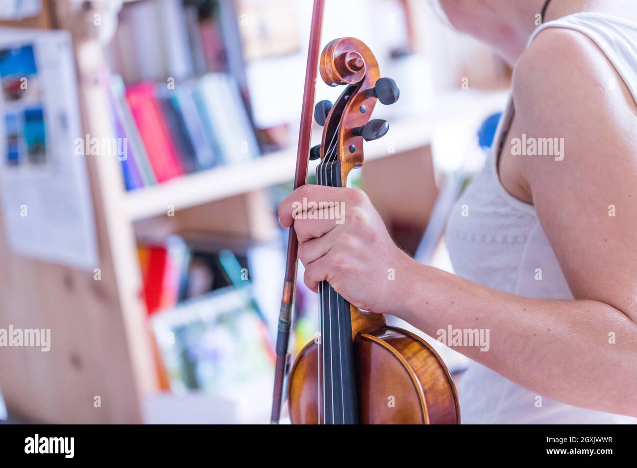 Pretty young girl practices on her violin, acoustic music Stock Photo ...