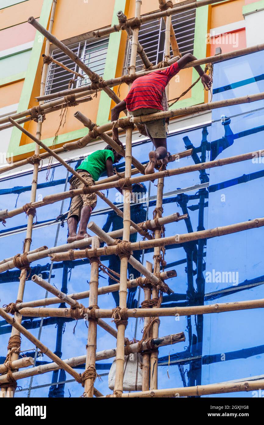 Building scaffolding in india hi-res stock photography and images - Alamy