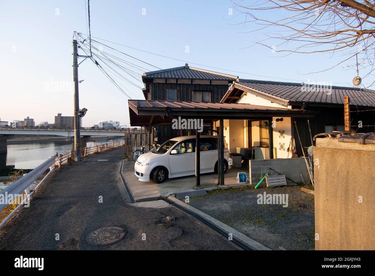 Japanese residential hi-res stock photography and images - Alamy
