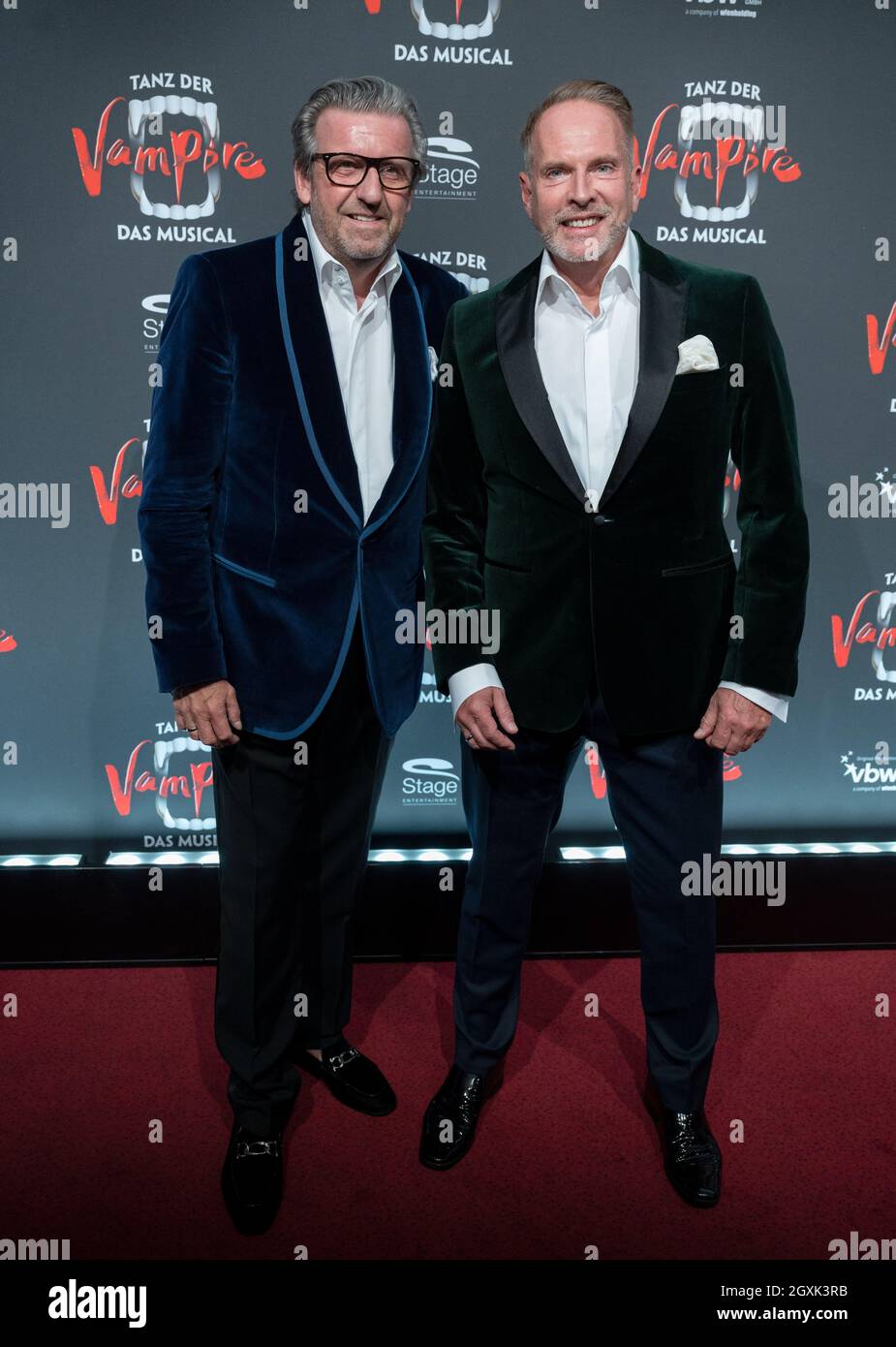 Stuttgart, Germany. 05th Oct, 2021. Stefan Wolf (l), CEO of ...