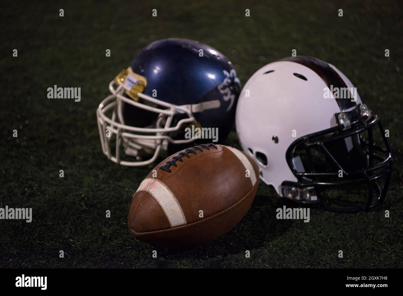 Rugby league field at night hi-res stock photography and images - Alamy