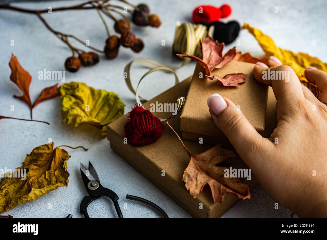 Hand decorating hi-res stock photography and images - Alamy
