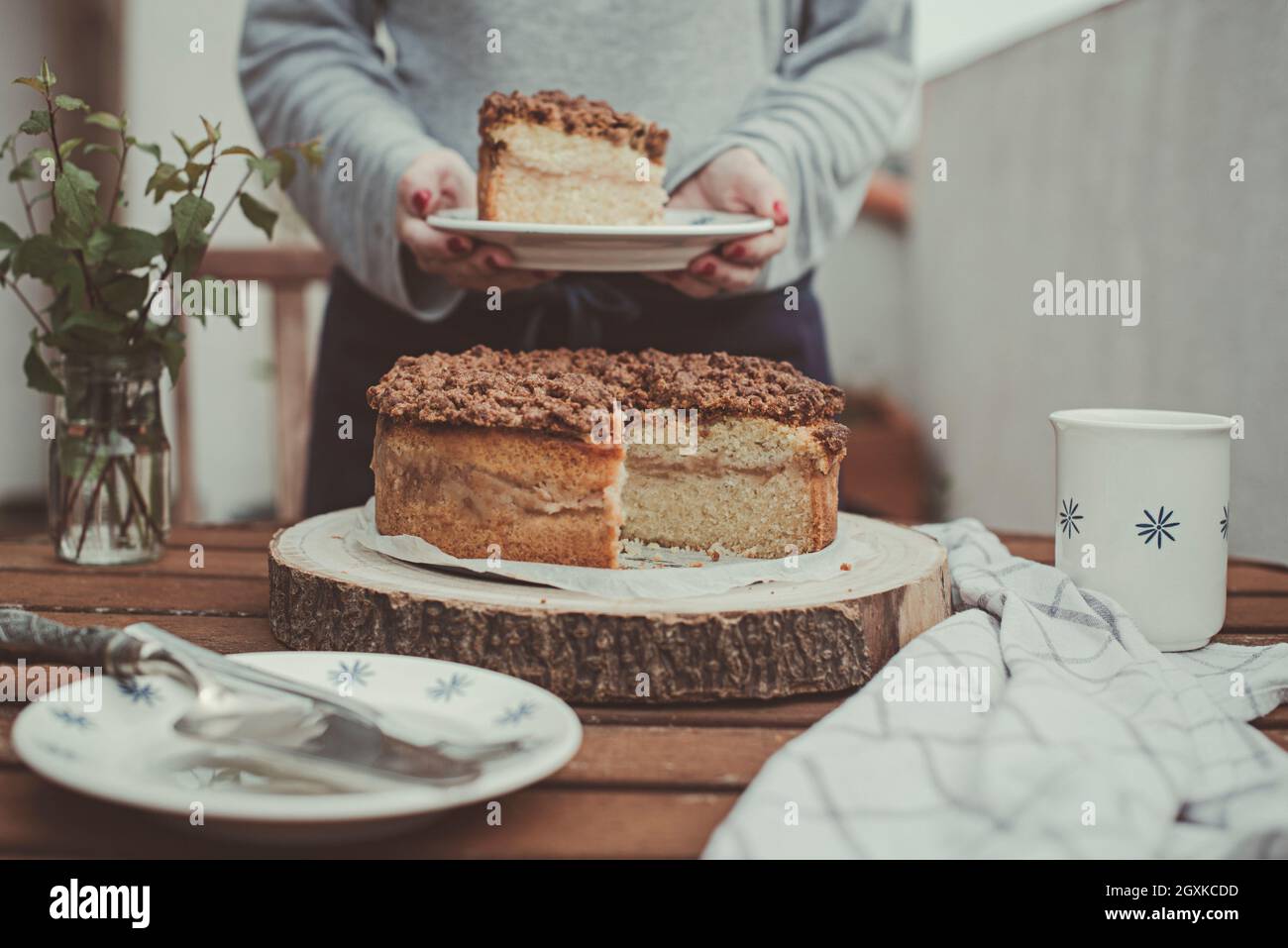 Serving slice hi-res stock photography and images - Alamy