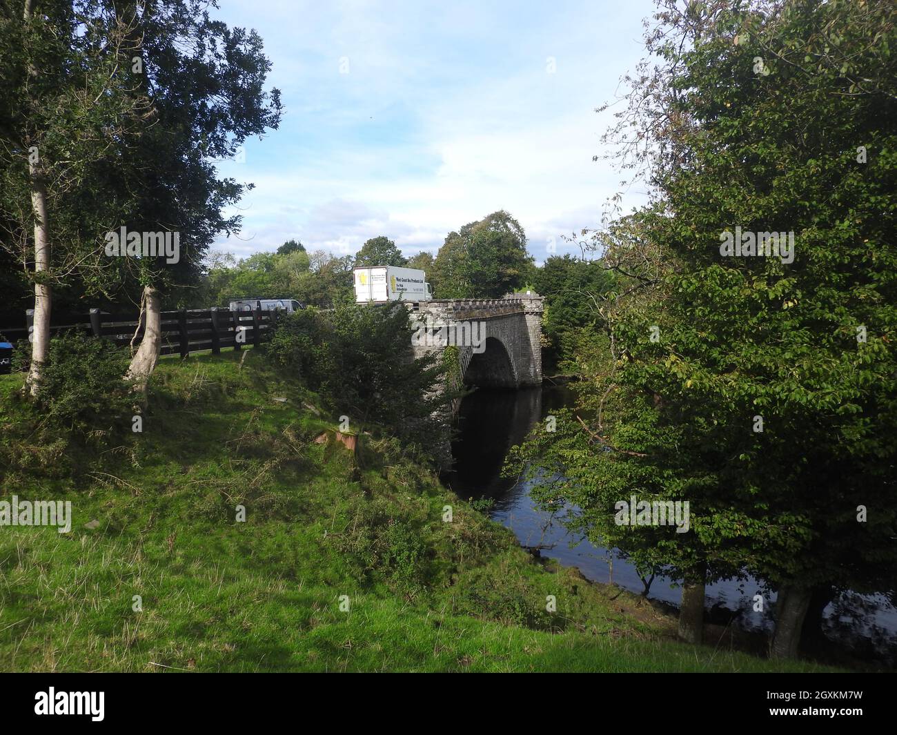 Bridge over river dee kirkcudbright hi-res stock photography and images ...
