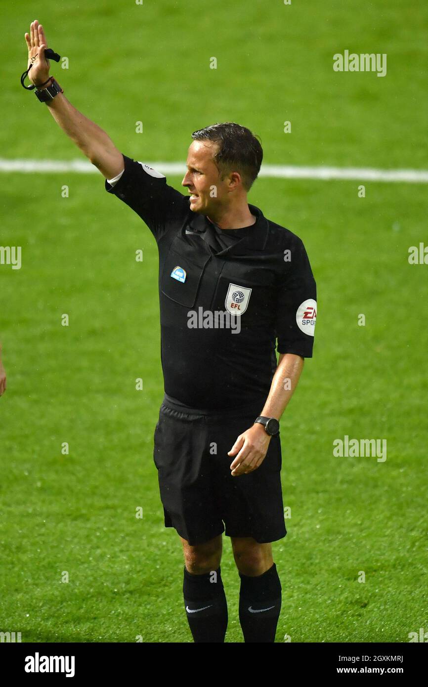 Referee David Webb Stock Photo - Alamy