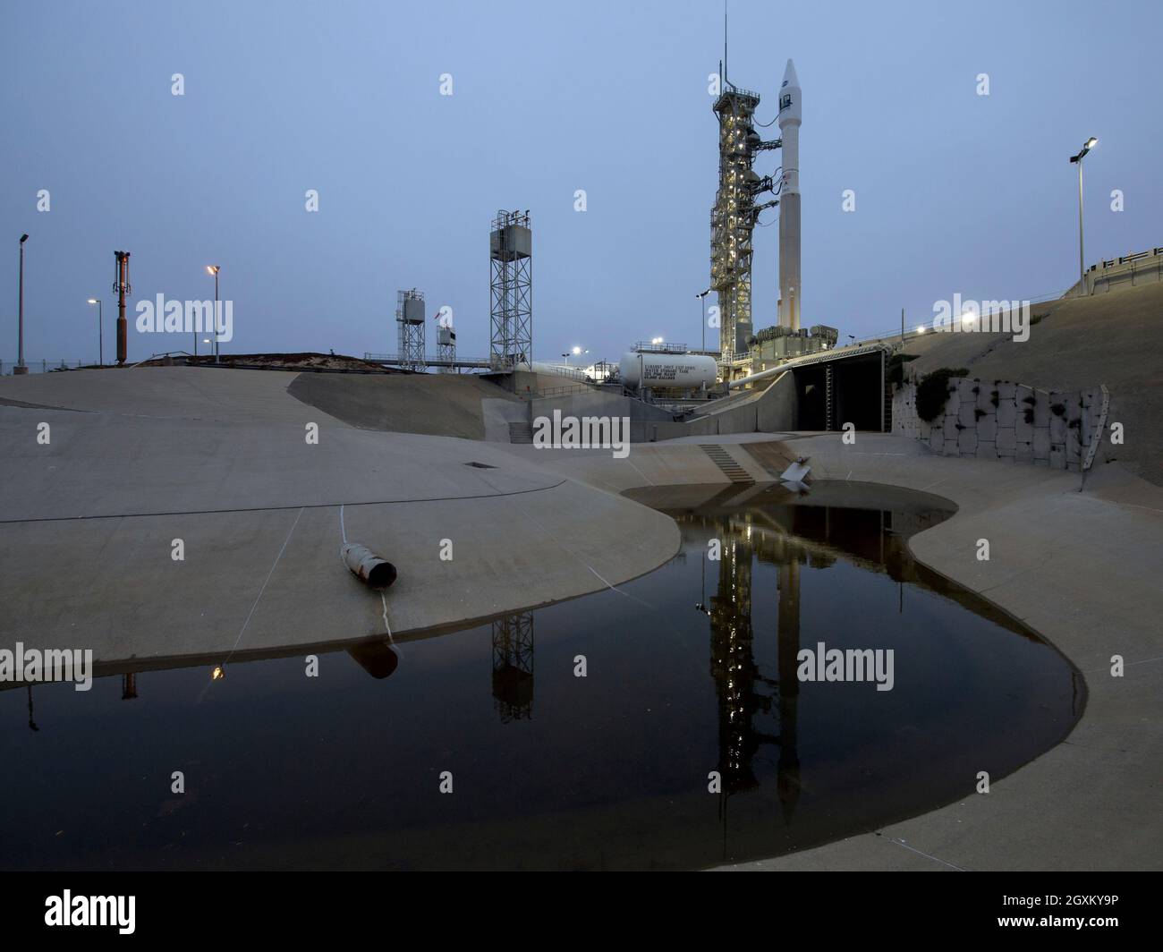 The United Launch Alliance Atlas V rocket with the NASA Landsat 9 ...