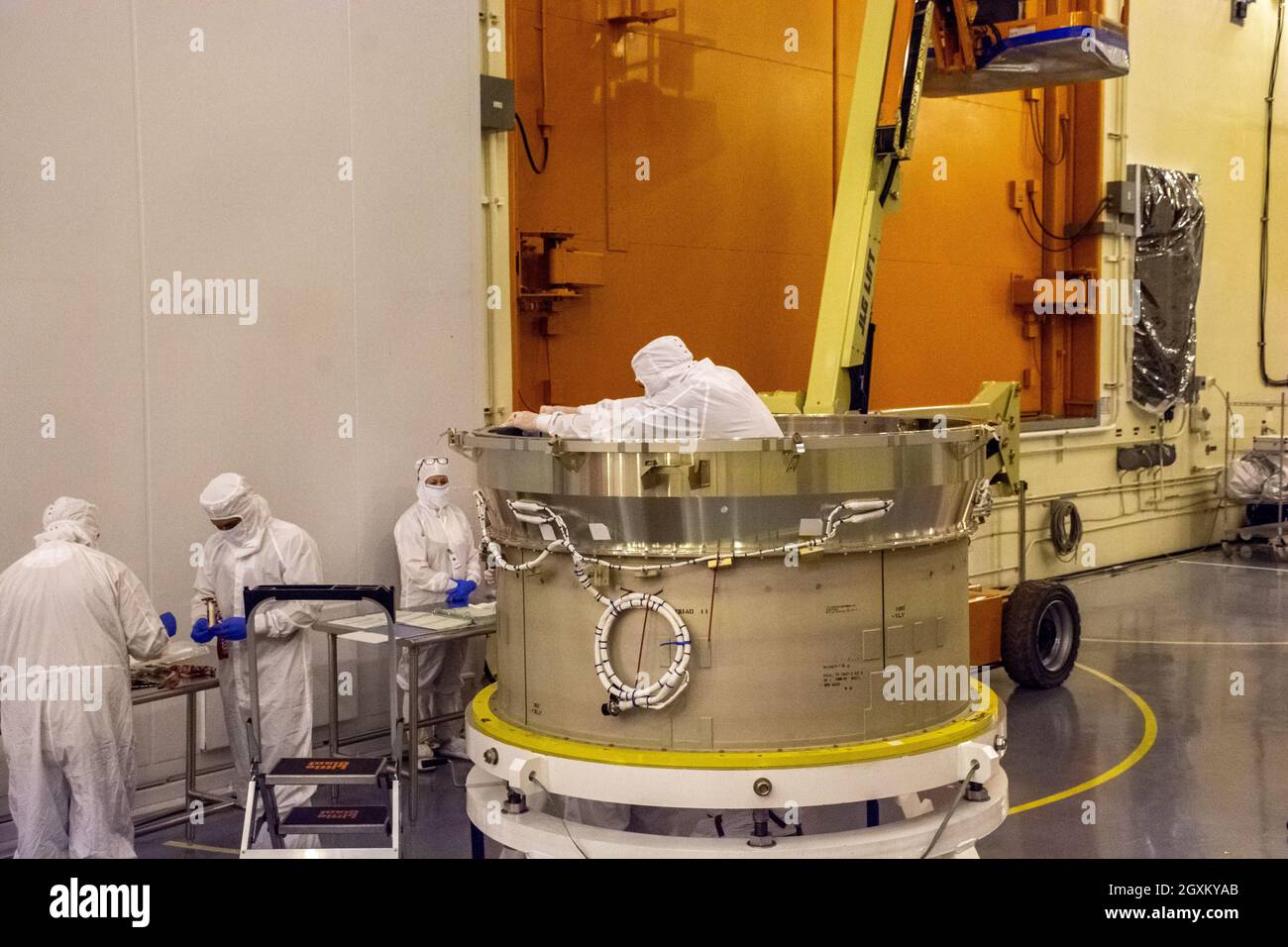 Payload adapter hi-res stock photography and images - Alamy