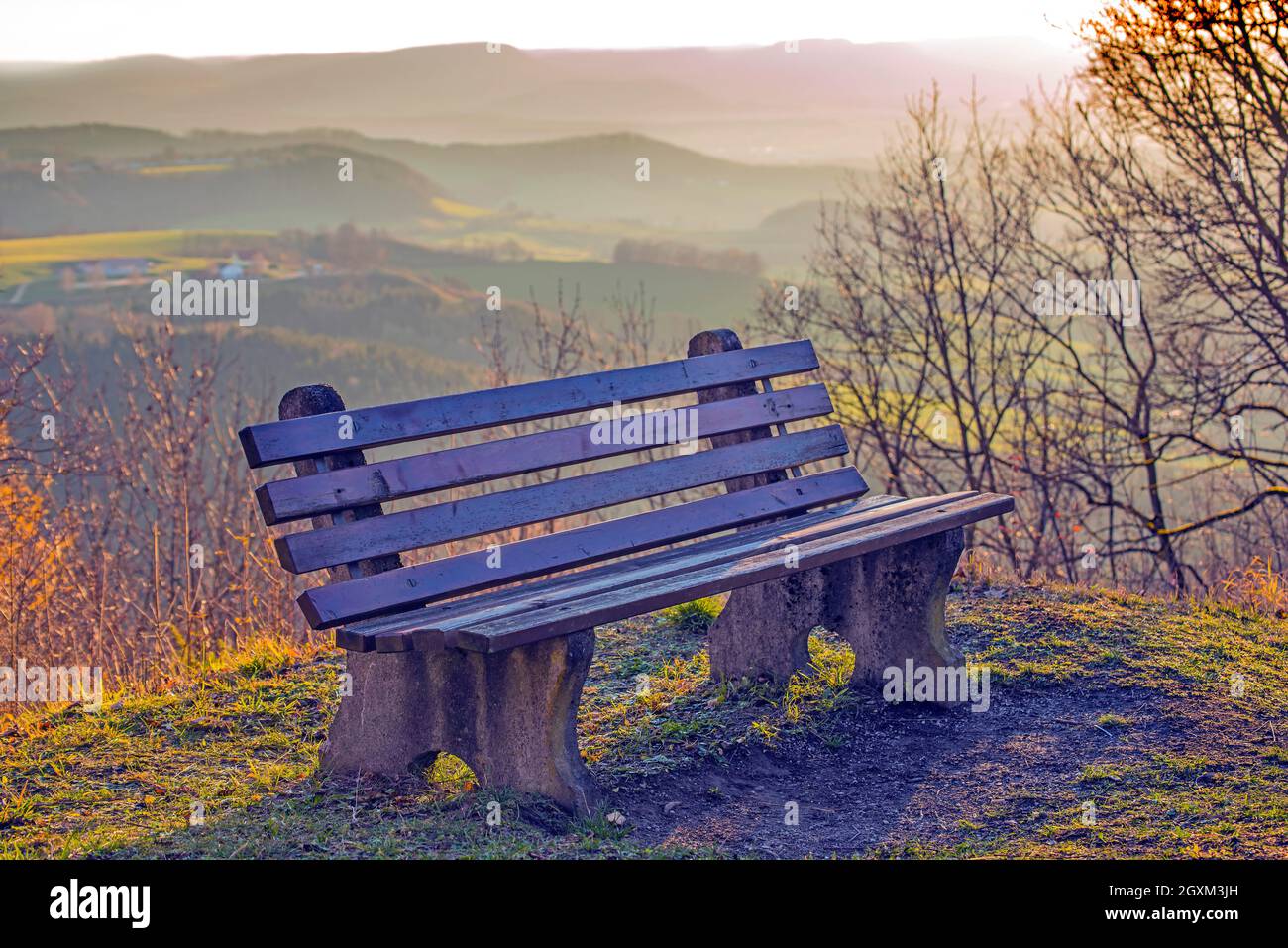Green soft bench hi-res stock photography and images - Alamy