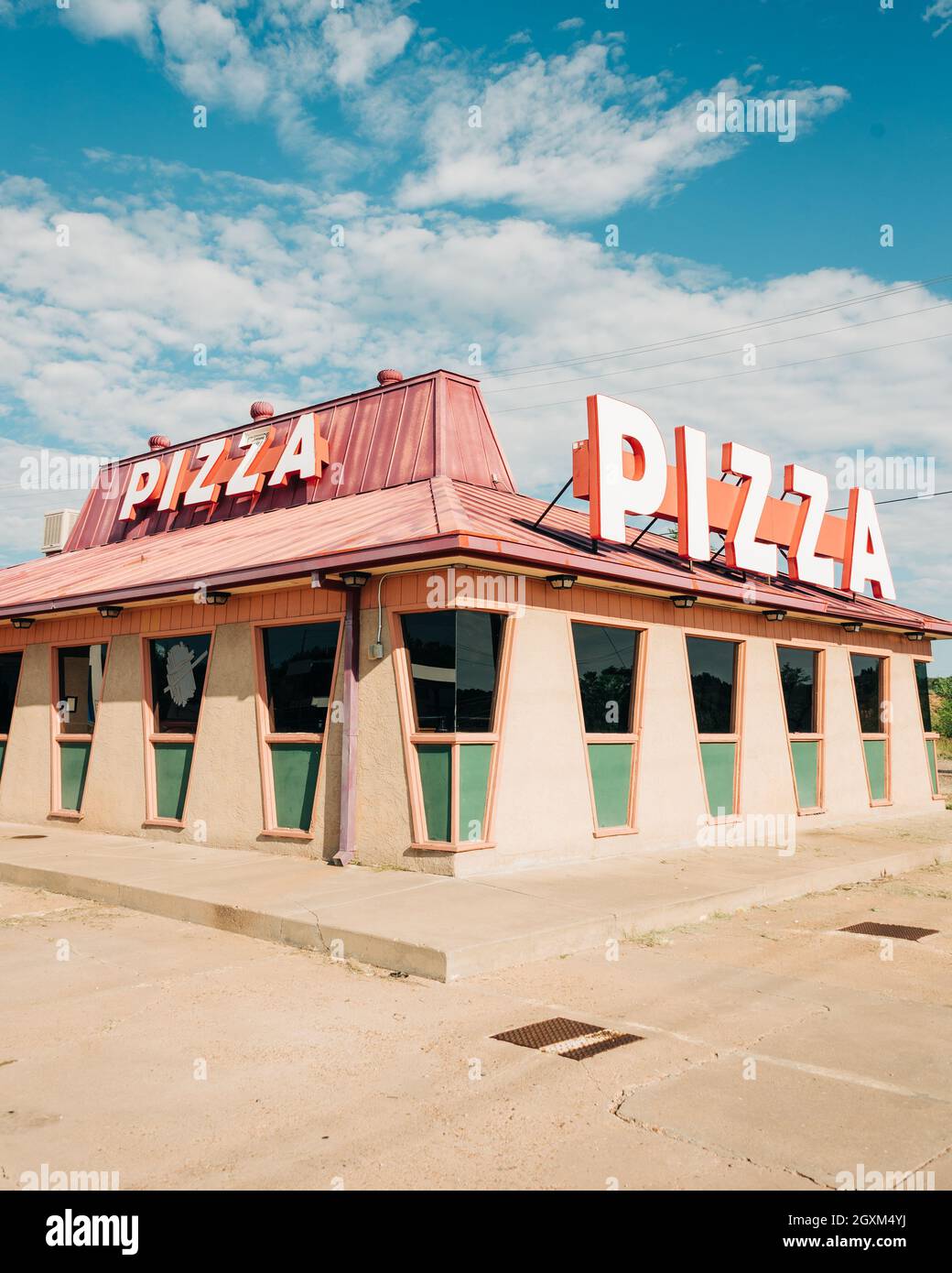 Pizza sign, on Route 66 in Santa Rosa, New Mexico Stock Photo - Alamy