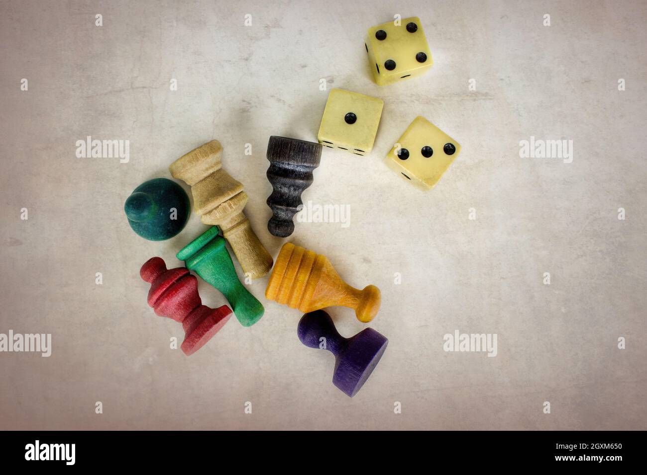 Wooden game pieces hi-res stock photography and images - Alamy