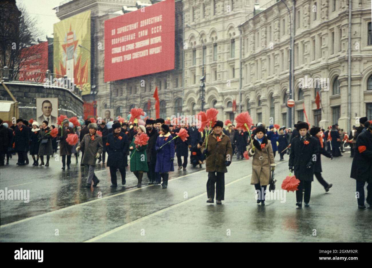Red Square parade in Moscow on the 60th anniversary of the October ...
