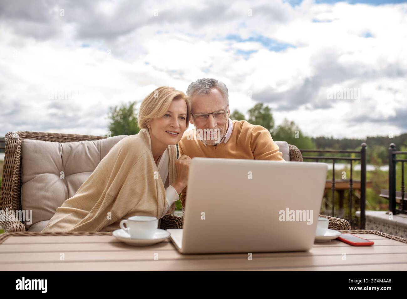 Two people seated table hi-res stock photography and images - Alamy