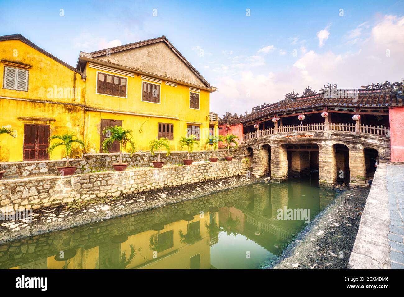 Japanese Covered Bridge in Hoi An, Vietnam Stock Photo - Alamy