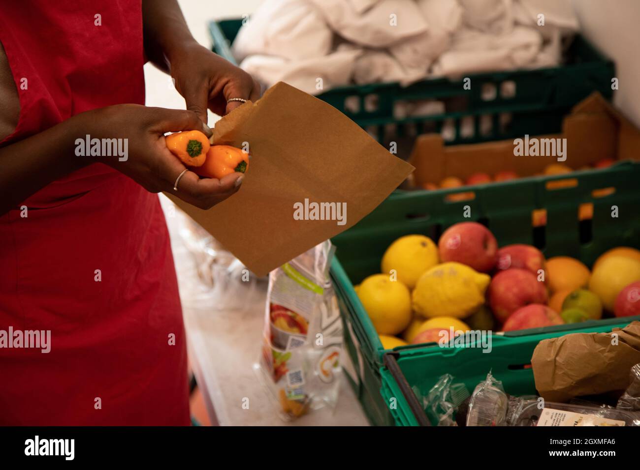 Hands sorting hi-res stock photography and images - Alamy