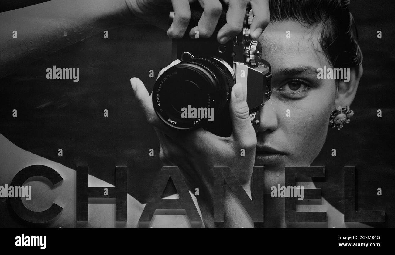 Live runway Black and White Stock Photos & Images - Alamy