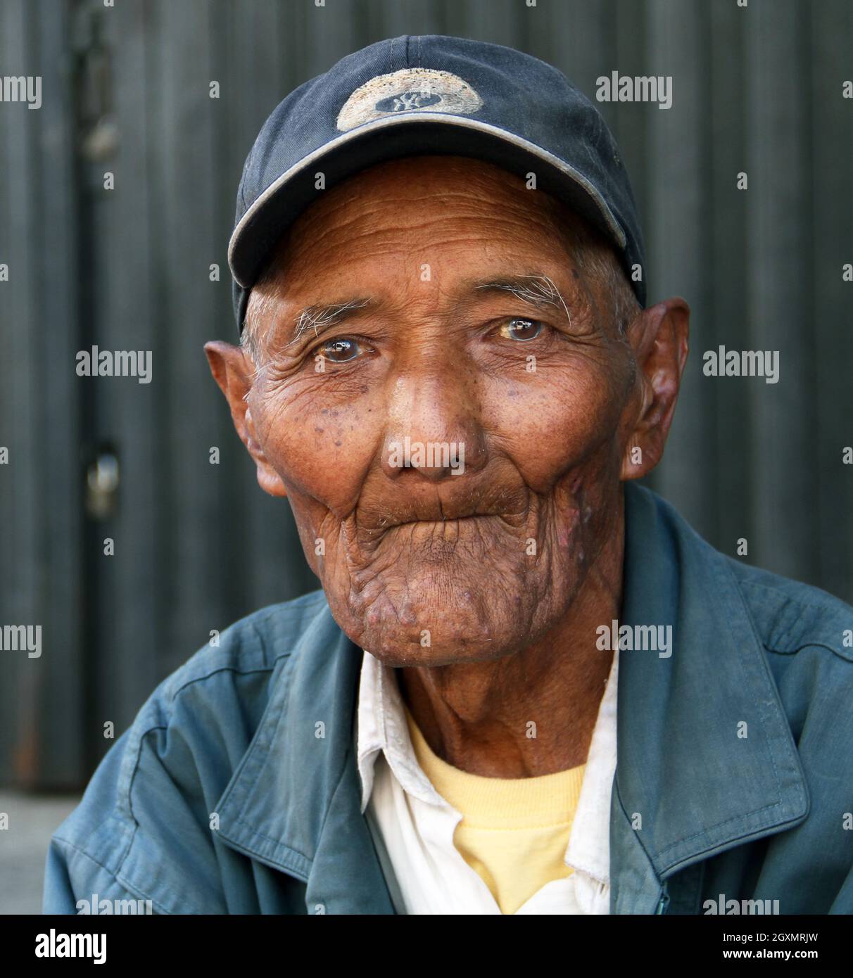 Toothless old man hi-res stock photography and images - Alamy
