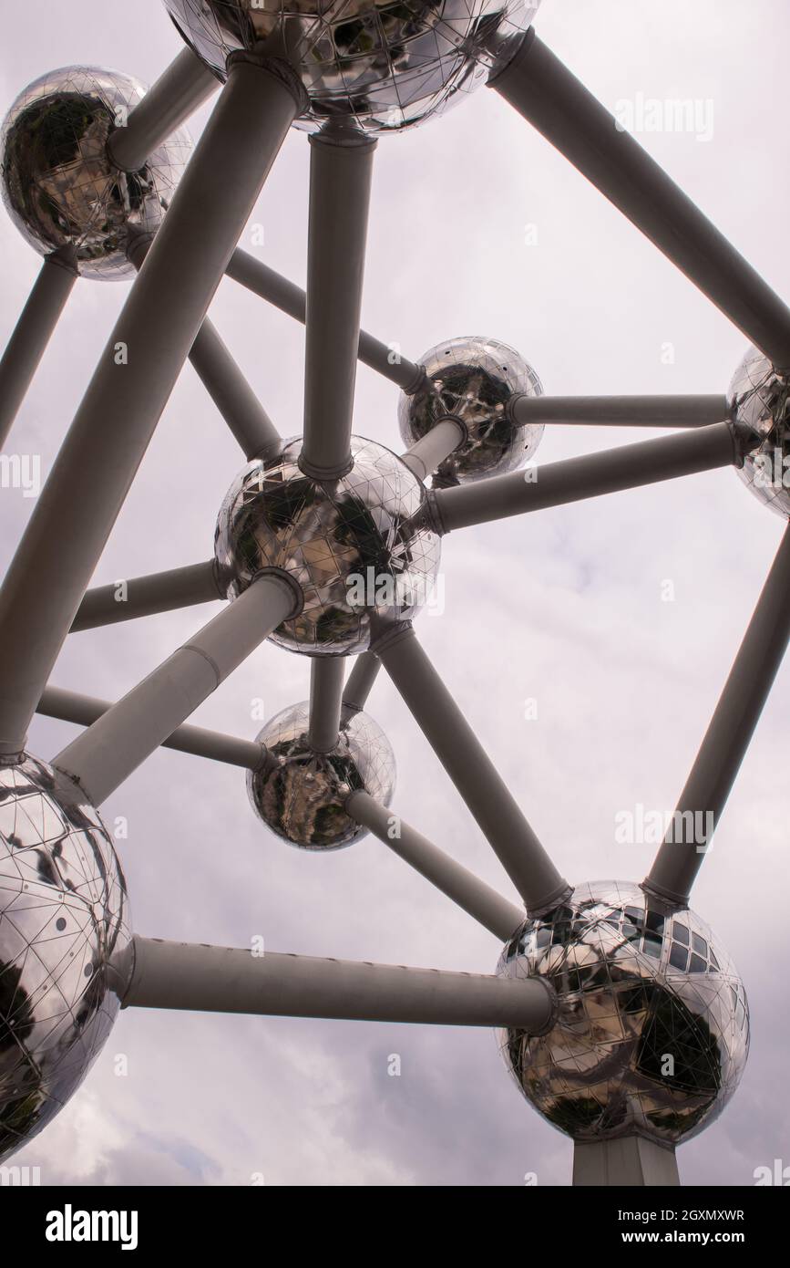 picture of the Atomium building in Brussels Stock Photo - Alamy