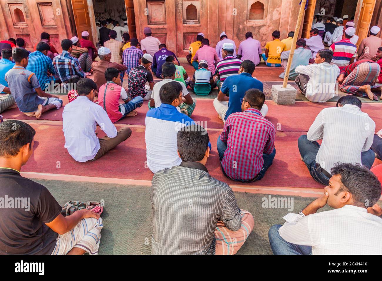 SONA MASJID, BANGLADESH - NOVEMBER 11, 2016: Muslims pray in ...