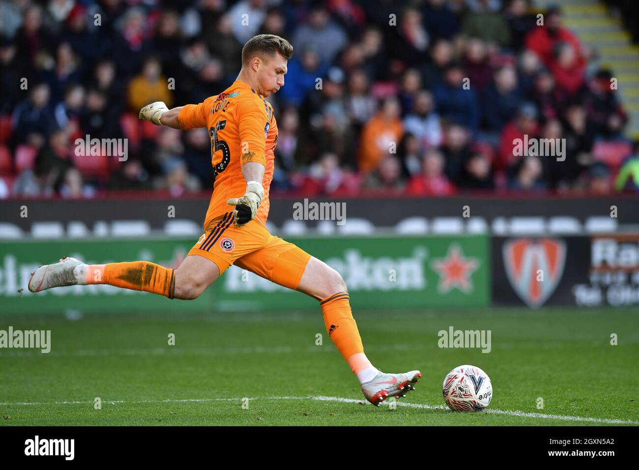 Sheffield United goalkeeper Simon Moore Stock Photo - Alamy